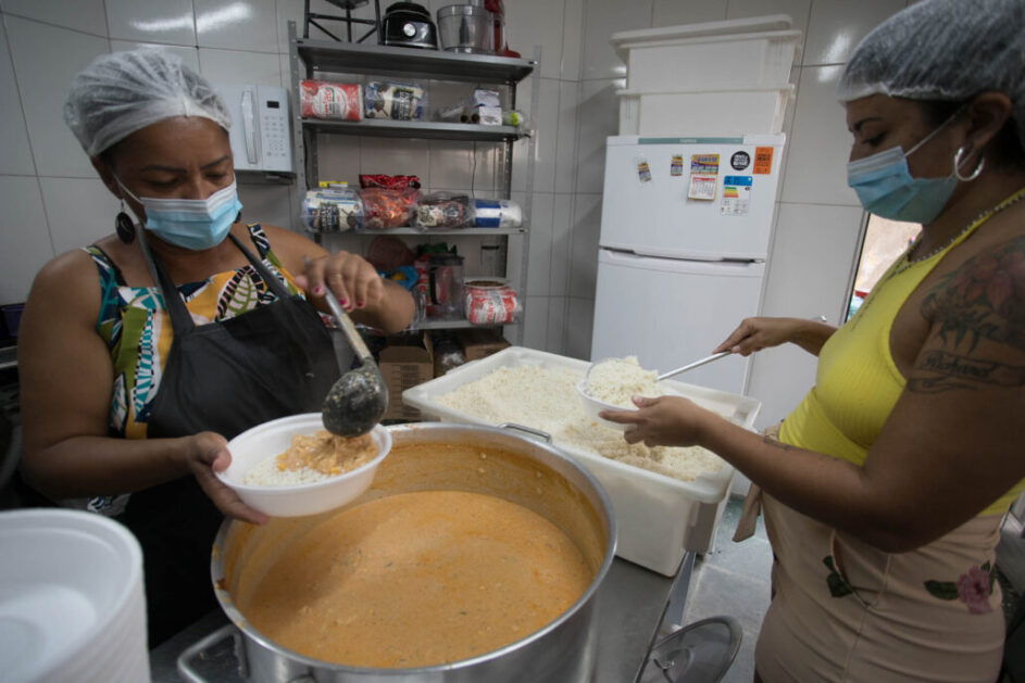 ‘It Should be a State Policy’: The Maré Solidarity Kitchen Guarantees ...