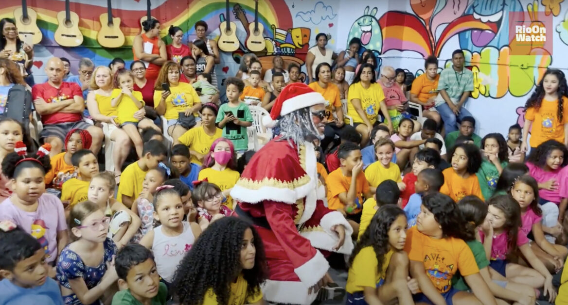 Black Santas and the Importance of Representation at Christmas: Favela ...